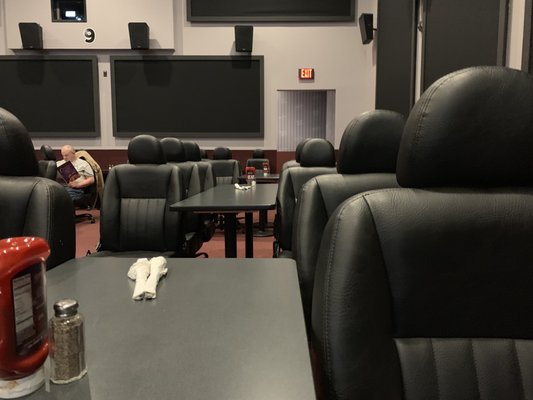 CHUNKY’S CINEMA PUB - MANCHESTER - 56 Photos & 117 Reviews - 707 Huse ...