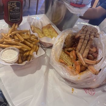 PIER 88 BOILING SEAFOOD & BAR - Updated January 2025 - 155 Photos & 179 ...