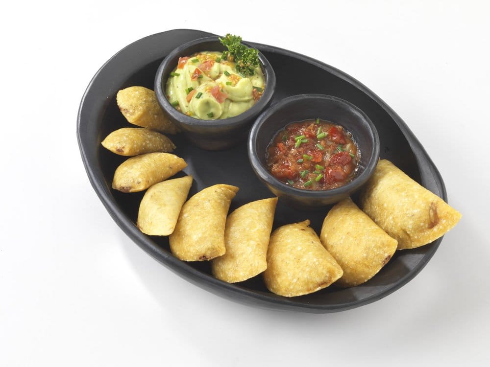 CHATICA CAFE DELI & BAKERY - 16 Photos - 2 Elephant Road, London ...