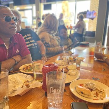 AJ GATORS SPORTS BAR & GRILL - Updated October 2025 - 148 Photos & 121 ...