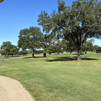 LEGENDARY OAKS GOLF COURSE - Updated December 2025 - 22 Photos & 32 ...