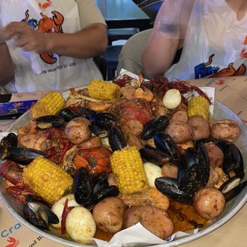 FIERY CRAB SEAFOOD RESTAURANT AND BAR - Updated May 2025 - 177 Photos ...