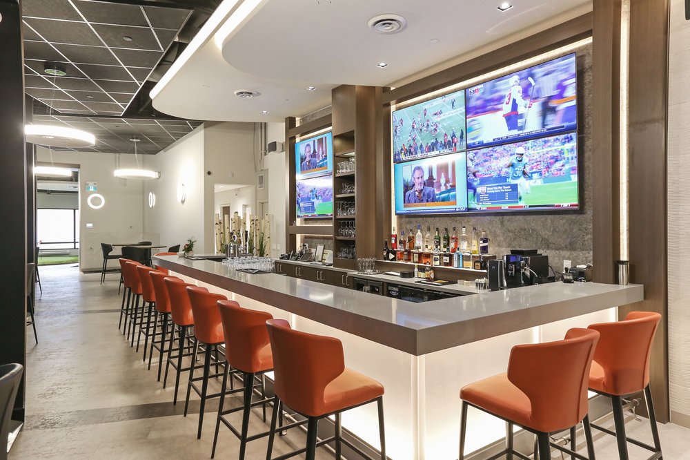 SWING GOLF LOUNGE - Updated June 2025 - 35 Photos - 1 Westside Drive ...