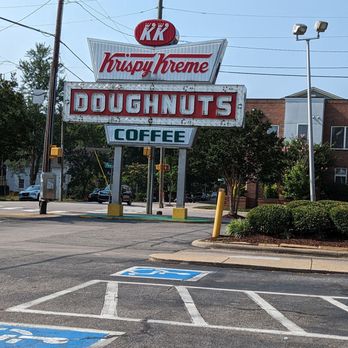 KRISPY KREME - Updated October 2025 - 296 Photos & 186 Reviews - 549 N ...