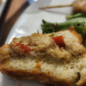 CRAWDADS ON THE LAKE - Updated November 2024 - 239 Photos & 371 Reviews ...