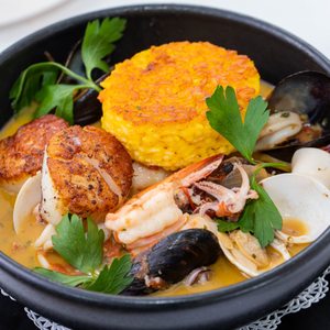 BLUE GIRAFFE RESTAURANT - Updated August 2025 - 239 Photos & 421 ...