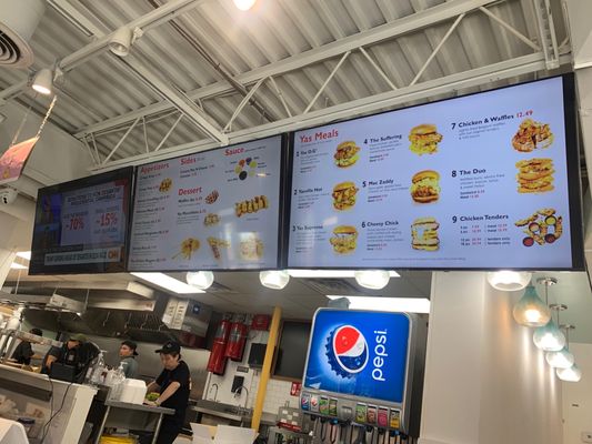 YAS CHICKEN - 34 Photos & 52 Reviews - 272 Thayer St, Providence, Rhode ...