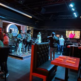 PUB52 GASTROPUB & KITCHEN - Updated July 2025 - 652 Photos & 245 ...