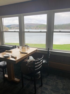 MAPLE ON THE LAKE - Updated December 2025 - 103 Photos & 95 Reviews ...