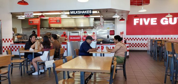 FIVE GUYS - Updated June 2024 - 302 Photos & 527 Reviews - 4930 Dublin ...