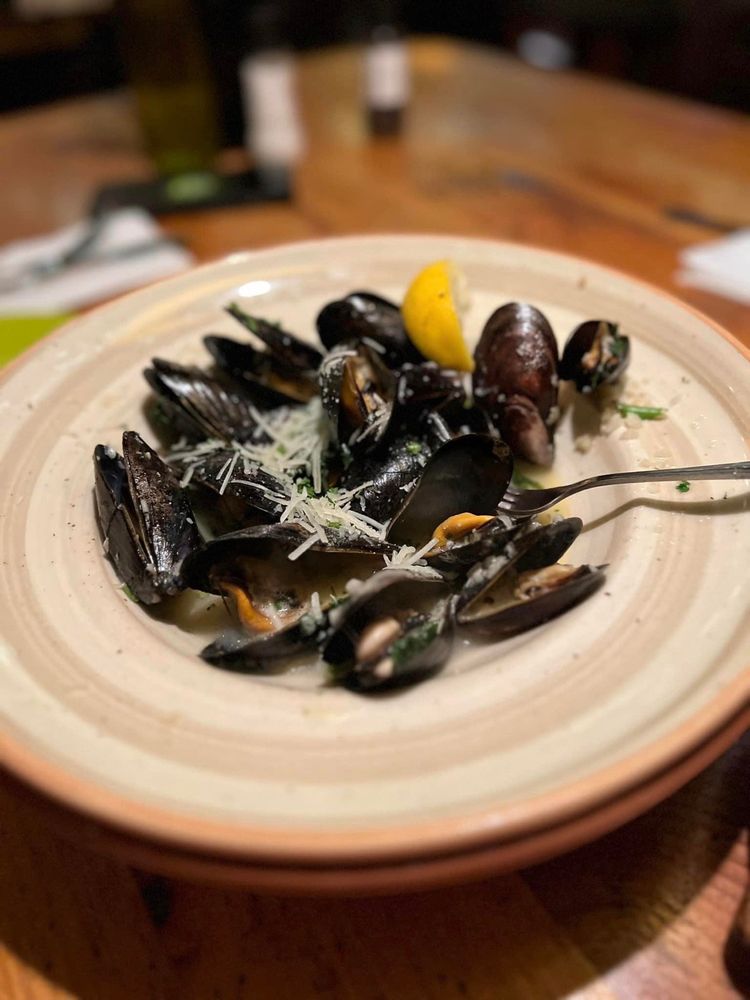 THE GARLIC - Updated February 2025 - 2478 Photos & 1909 Reviews - 556 E ...