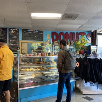 DELICIOUS DONUTS - Updated December 2025 - 320 Photos & 356 Reviews ...