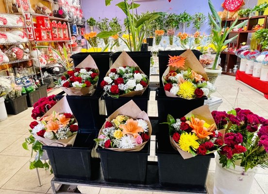 BROTHERS FLOWERS - Updated December 2025 - 936 S Main Ave, Fallbrook ...