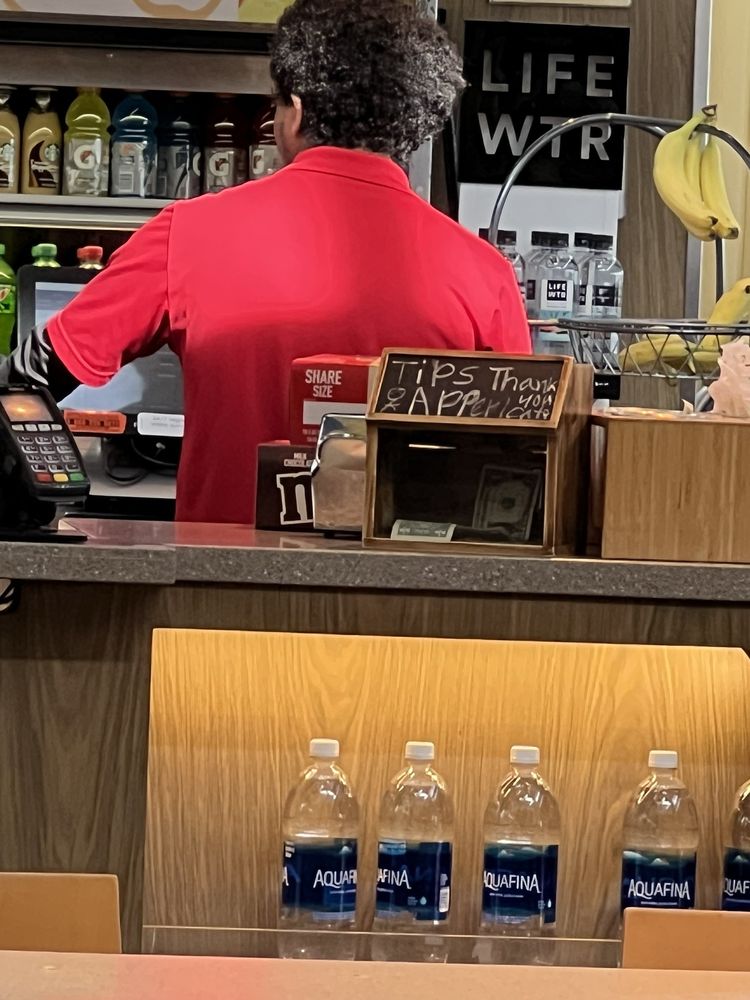 SAY SI BON - Updated December 2025 - 14 Photos - 5 Aviation Cir ...