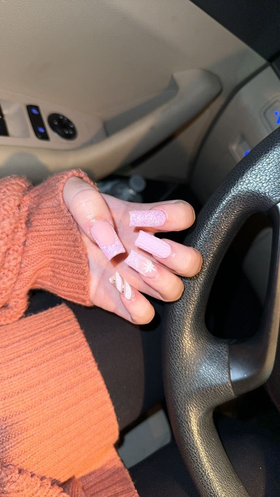 LYNN NAILS - Updated September 2025 - 32 Photos & 14 Reviews - 1820 N ...