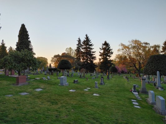 LAKE VIEW CEMETERY - Updated April 2025 - 405 Photos & 137 Reviews ...