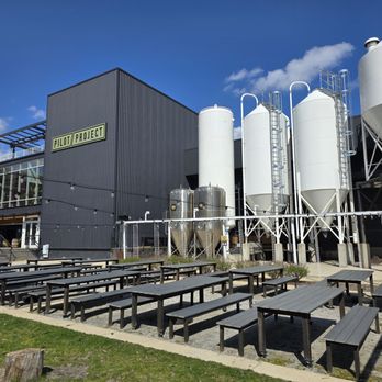 PILOT PROJECT BREWING - MILWAUKEE - Updated November 2024 - 285 Photos ...