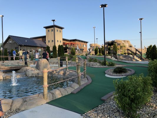 BIRDIES MINIATURE GOLF - Updated July 2025 - 108 Photos & 110 Reviews ...