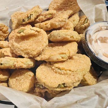 SIDELINES BEER HOUSE - Updated April 2025 - 35 Photos & 103 Reviews ...