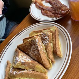 FLIPS PANCAKE HOUSE - Updated December 2025 - 85 Photos & 102 Reviews ...
