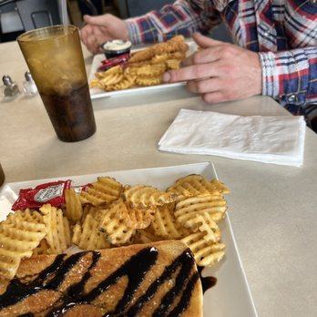 FOOD RIOT DICKINSON - Updated January 2026 - 15 Reviews - 40 7th St W ...