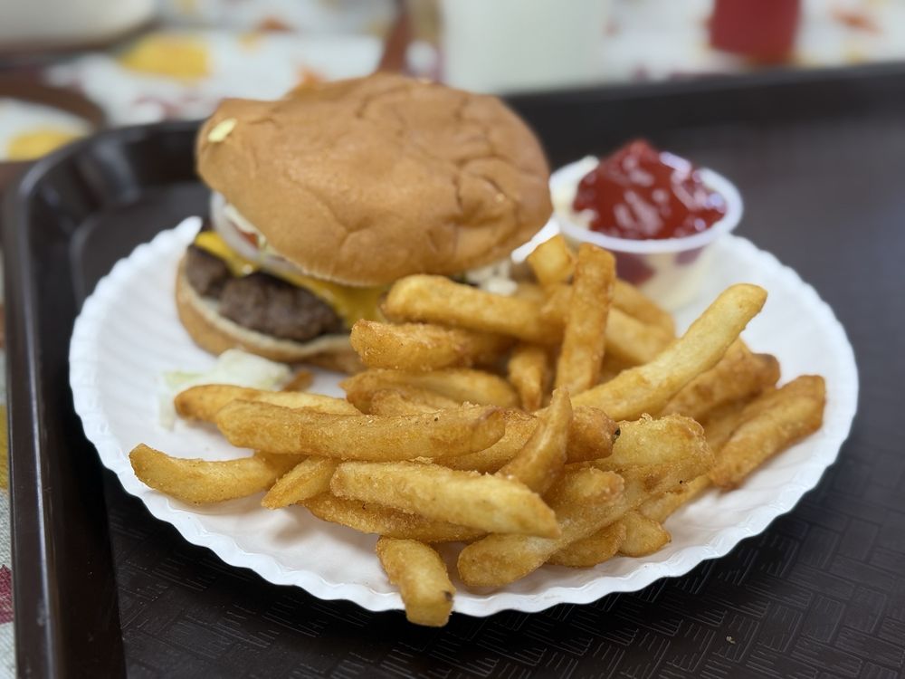 ROUND UP RESTAURANT & ICE CREAM - Updated December 2025 - 38 Photos ...