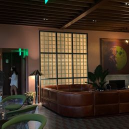 MOONLIGHT - Updated July 2025 - 79 Photos & 25 Reviews - 800 Rankin St ...