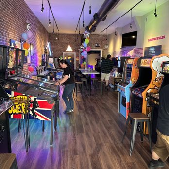 PIXELS ARCADE & TAPROOM - Updated December 2024 - 25 Photos & 13 Reviews - 1137 4th St, San ...