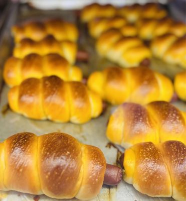 LONG’S FAMILY PASTRY - 961 Photos & 416 Reviews - 715 N Spring St, Los ...