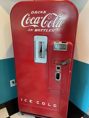 MISTY MOONLIGHT DINER - Updated December 2025 - 71 Photos & 85 Reviews ...