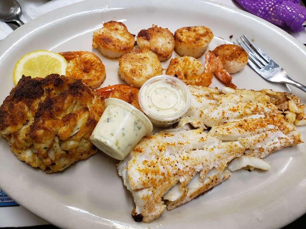 DUTCH COUNTRY RESTAURANT - 36 Photos & 113 Reviews - 946 Baltimore St ...