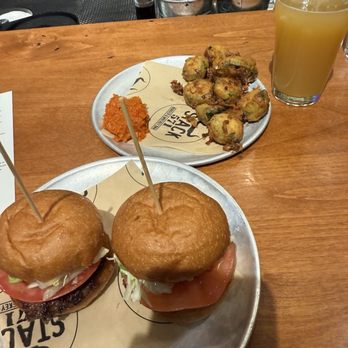 STACK 571 BURGER AND WHISKEY BAR - Updated December 2025 - 455 Photos ...