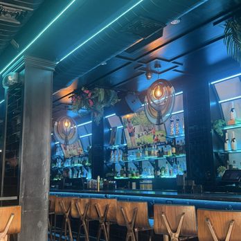 BOSKÉ - Updated December 2025 - 186 Photos & 65 Reviews - 2843 Steinway ...