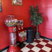 HILLVIEW FAMILY DINER & ICE CREAM - 119 Photos & 75 Reviews - Diners ...