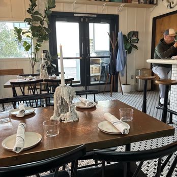 VALENTINA - Updated July 2025 - 1044 Photos & 606 Reviews - 810 N Coast ...