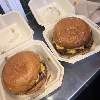 CULT BURGER - Updated August 2024 - 45 Photos & 73 Reviews - 7000 W Lake Blvd, Tahoma ...