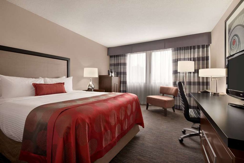RAMADA PLAZA BY WYNDHAM REGINA DOWNTOWN - 58 Photos & 14 Reviews - 1818 ...