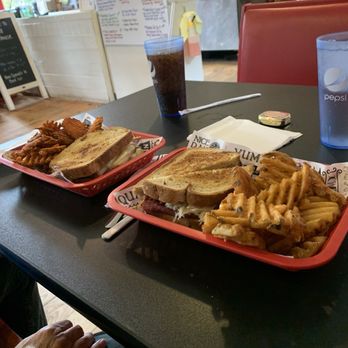 GRIDDLE & GRITS - Updated June 2025 - 18 Photos & 18 Reviews - 1638 ...