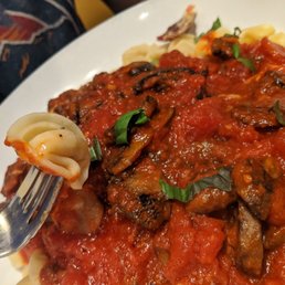 BIAGGIO PIZZERIA & FAMILY RESTAURANT - Updated August 2025 - 233 Photos ...