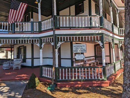 HIDDENITE ARTS & HERITAGE CENTER + VISITOR CENTER - Updated August 2025 ...