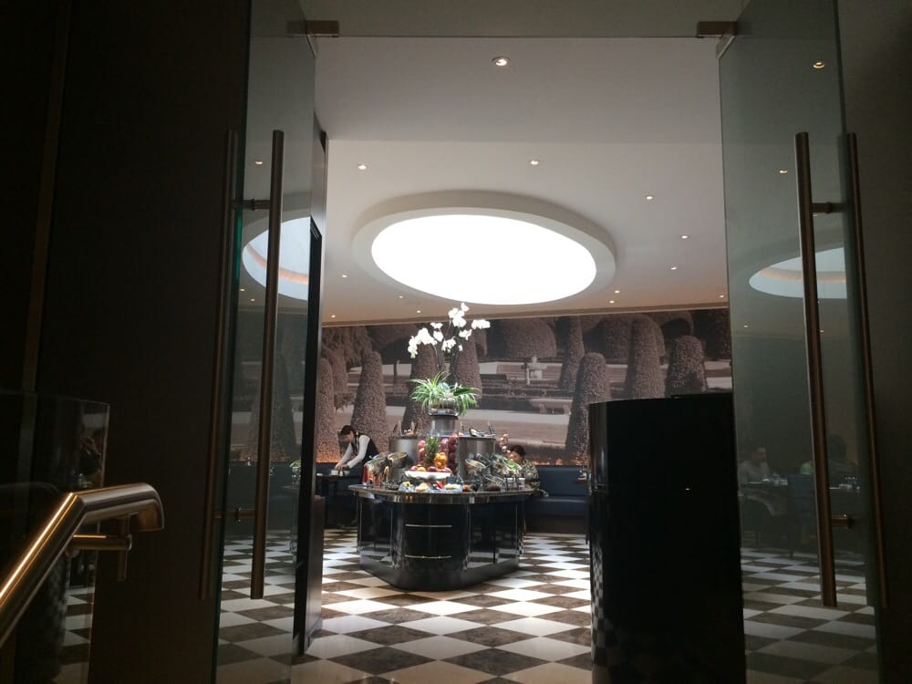 THE CRESCENT RESTAURANT AND LOUNGE - Updated April 2024 - 40 Great ...