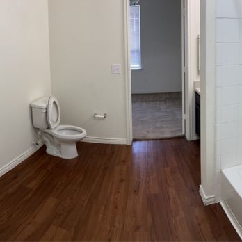 BALCONES LOFTS - Updated May 2025 - 15 Photos - 3230 Hillcrest Dr ...