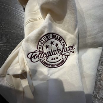 COLLEGIATE LUXE - Updated December 2025 - 28 Reviews - 301 Light St ...