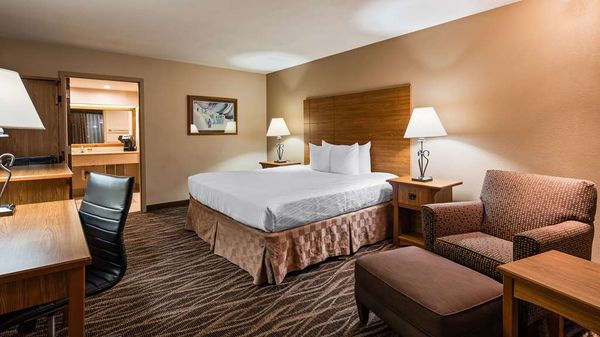 BEST WESTERN PLUS SADDLEBACK INN & CONFERENCE CENTER - Updated February ...