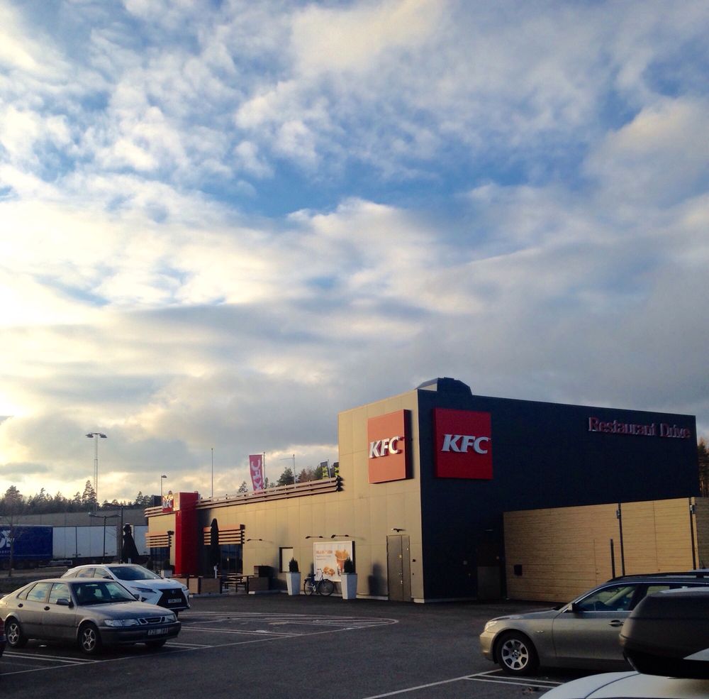 KFC - Updated April 2026 - Rävbergsvägen 6, Karlstad, Sweden - Fast ...
