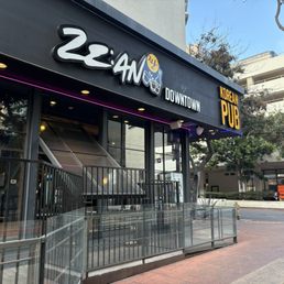 ZZAN SUSHI & SOJU - DOWNTOWN - Updated October 2025 - 390 Photos & 225 ...