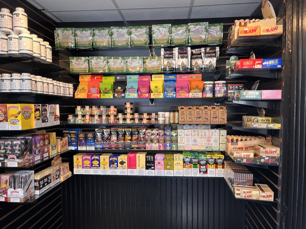 MUNCHIEZ - Updated July 2025 - 18 Photos - 58 Washington St, Middletown ...