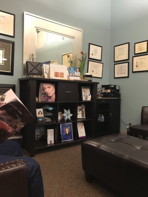 ANDREW J MATTHEWS, MD - Updated October 2025 - 27 Reviews - 7880 Wren ...