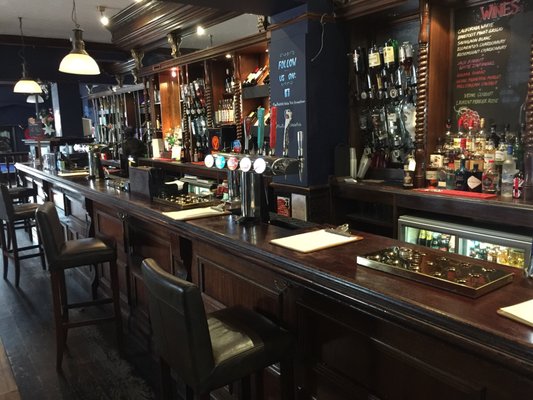 THE RABBIT HOLE - Updated January 2026 - 10 Photos - 151-153 Greyhound ...