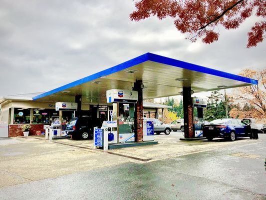 CHEVRON - Updated August 2025 - 42 Reviews - 10011 Main St, Bellevue ...